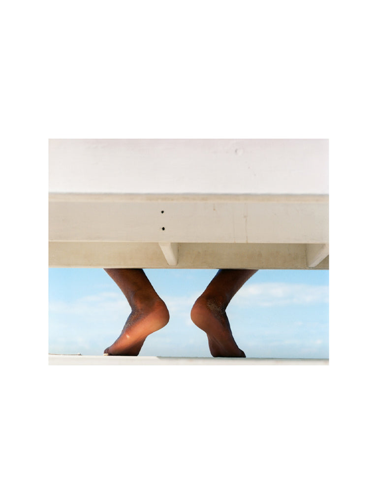 Guard Feet – Kirna Zabête